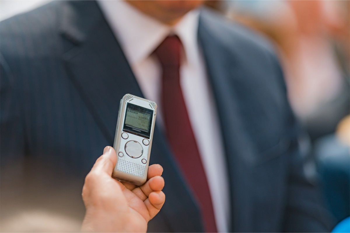 What Is a Dictaphone? - News - SpeechWrite